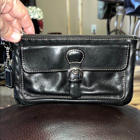 Coach | Bags | Euc Authentic Vintage Coach Bleeker Leather Wristlet ...